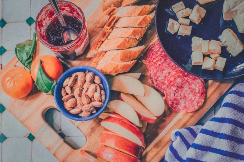 10 TSA-Approved Snacks For Your Next Flight - Passport To Eden