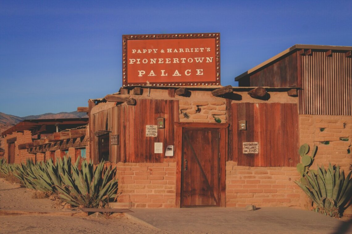 12 Best Restaurants In Joshua Tree California - Passport To Eden