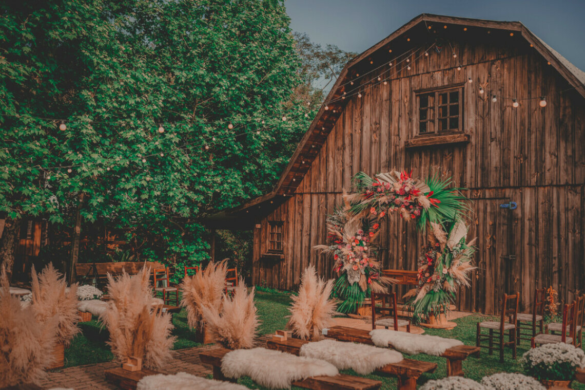 10+ Dreamy Cottagecore Houses You Can Spend A Night In - Passport To Eden